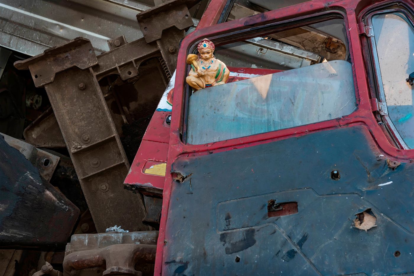 Mayapuri Scrap Market Photos by Woman Photojournalist Saumya Khandelwal
