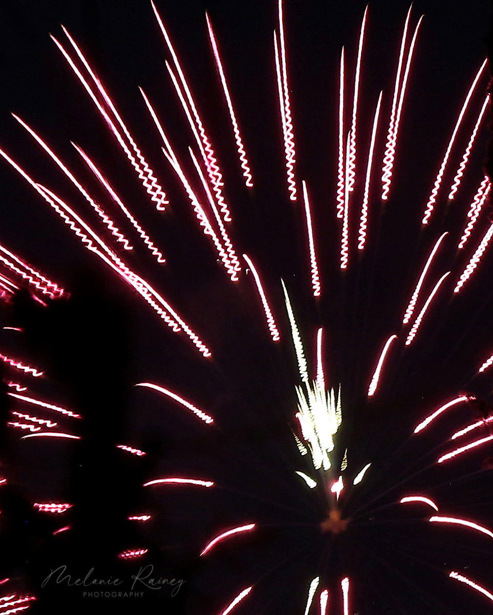 Capture Amazing Fireworks Photos Easily Without the Hassle