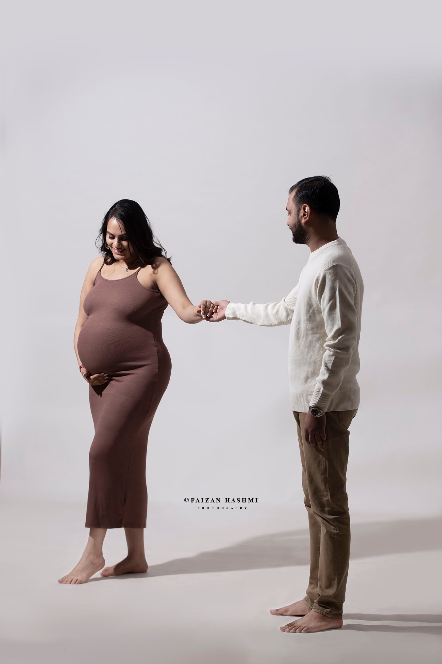 "Magnificent Maternity: Capturing Life's Beautiful Journey"