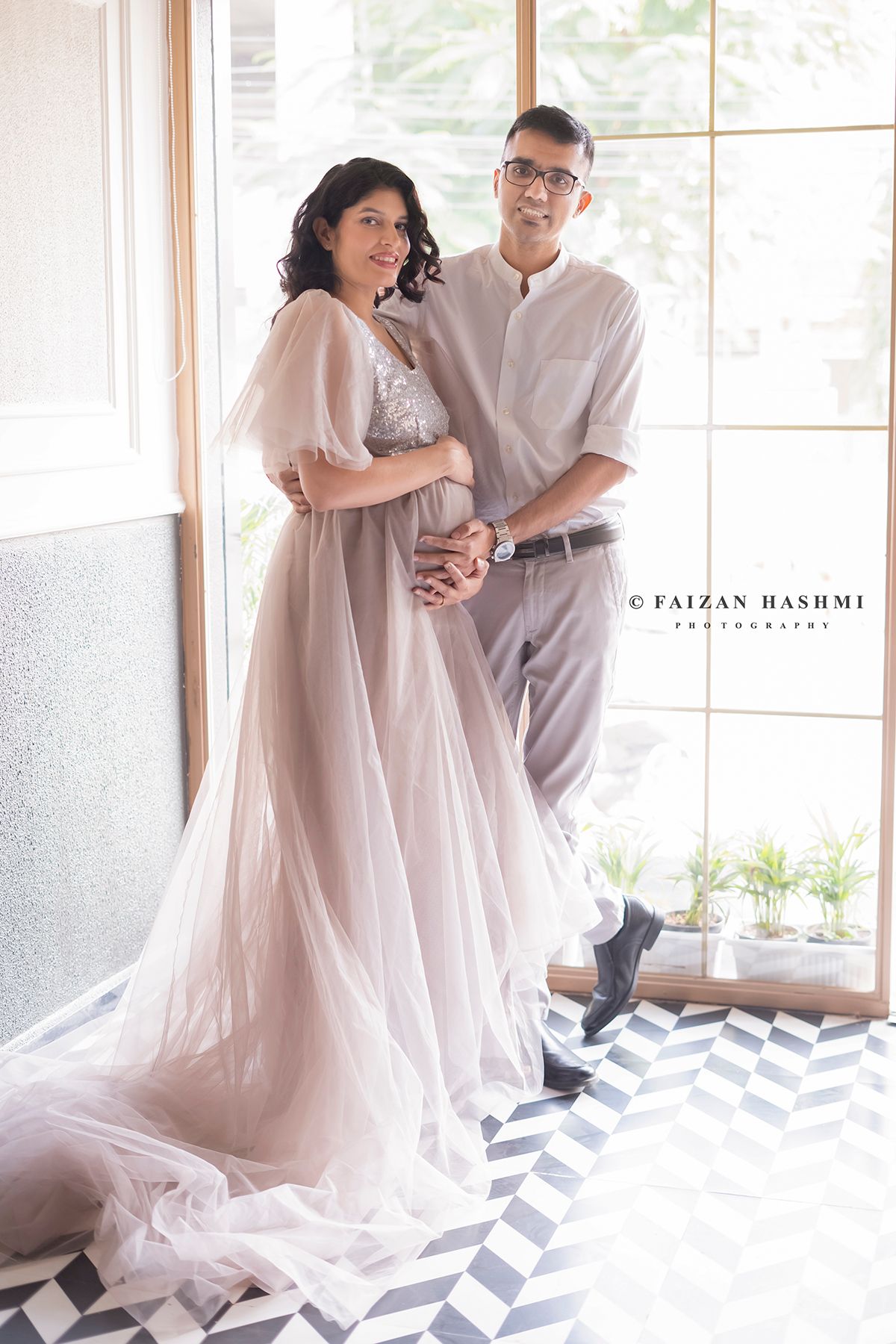 "Magnificent Maternity: Capturing Life's Beautiful Journey"